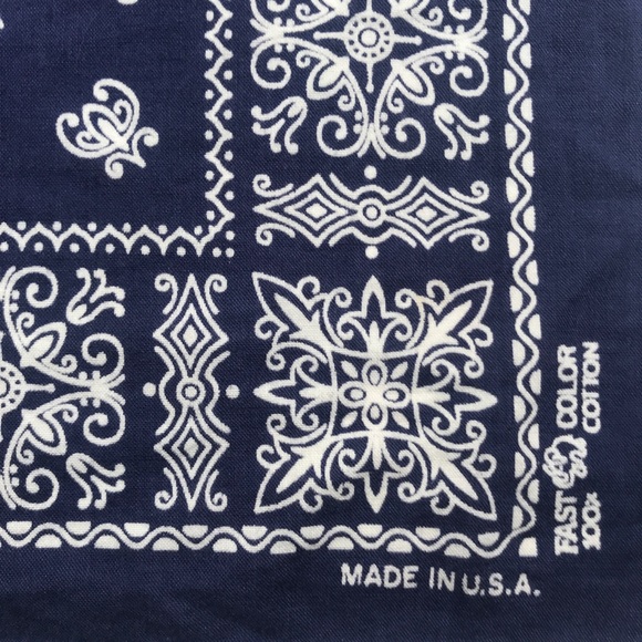 fast color trunk up elephant | Accessories | Vintage Fast Color Bandana ...